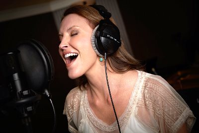 Laura Turner 2013 Interview at Musical Discoveries